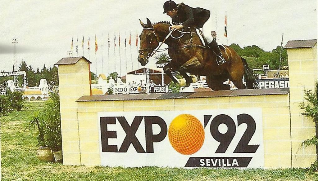 10-04-1986. Se presenta oficialmente el logotipo de la Exposición ...