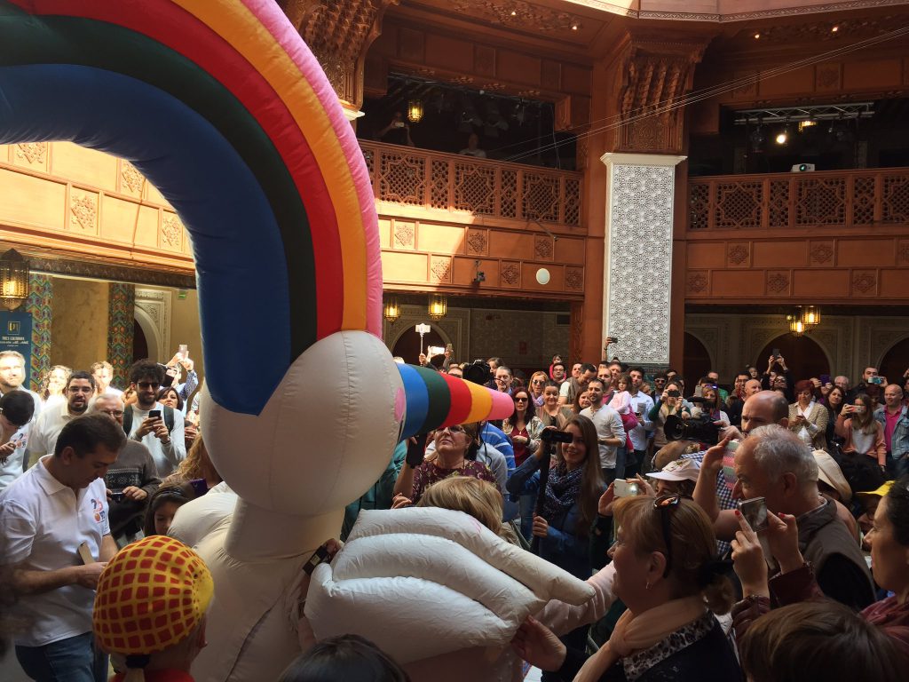 La canción del XXV Aniversario de EXPO’92, ‘Curro, 25’, candidata en ...